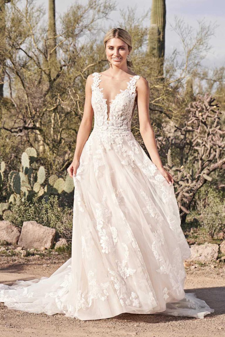 Novia Mia Bridal | Premier Wedding Boutique | Exquisite Wedding Gowns